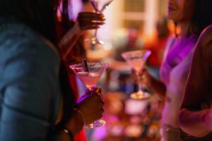 QUEEN TOKYO | Best Lesbian Bar In Shinjuku Nichome
