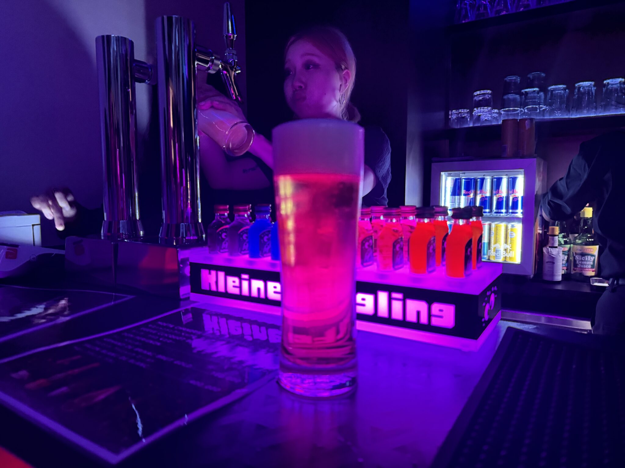 QUEEN TOKYO | Best Lesbian Bar In Shinjuku Nichome
